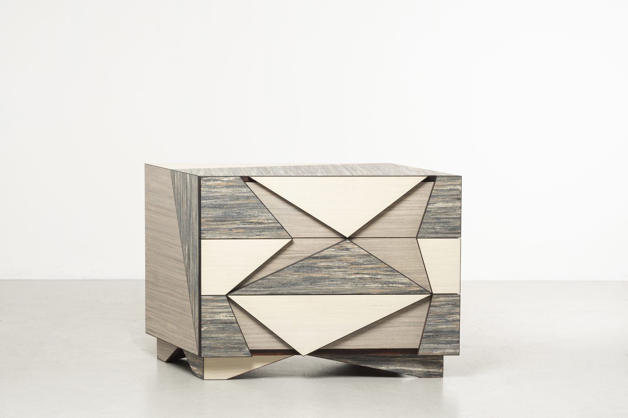Chest of drawer Oblique Lino - Nilufar